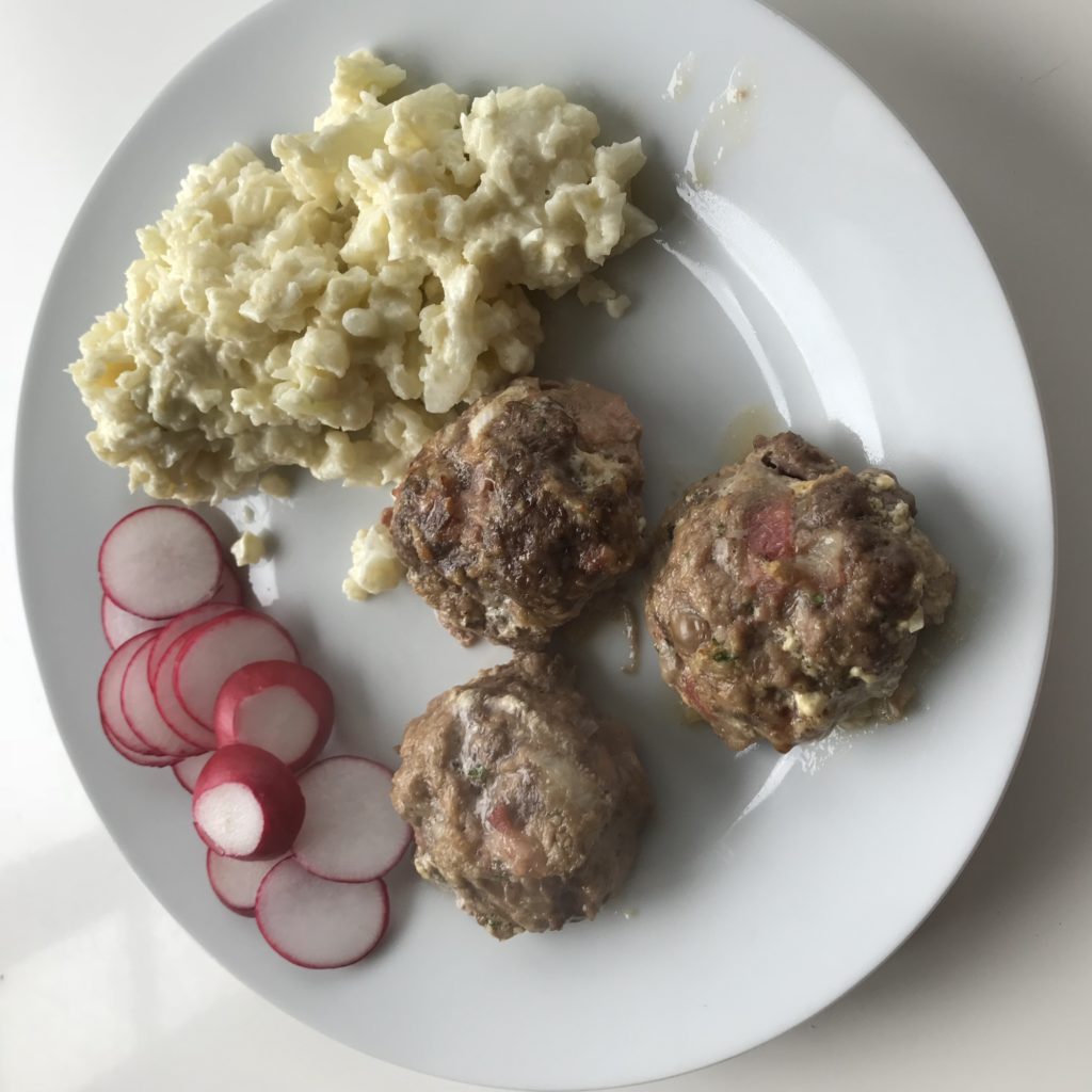 Chef Ray: Low-Carb “Swedish” Meatballs in Gravy – Coach Ray – Qwik Kiwi ...